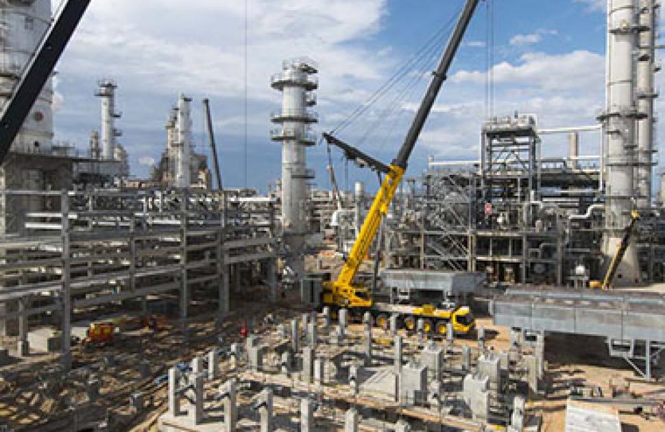 Bill Greehey Oil Refinery | Locations | Valero