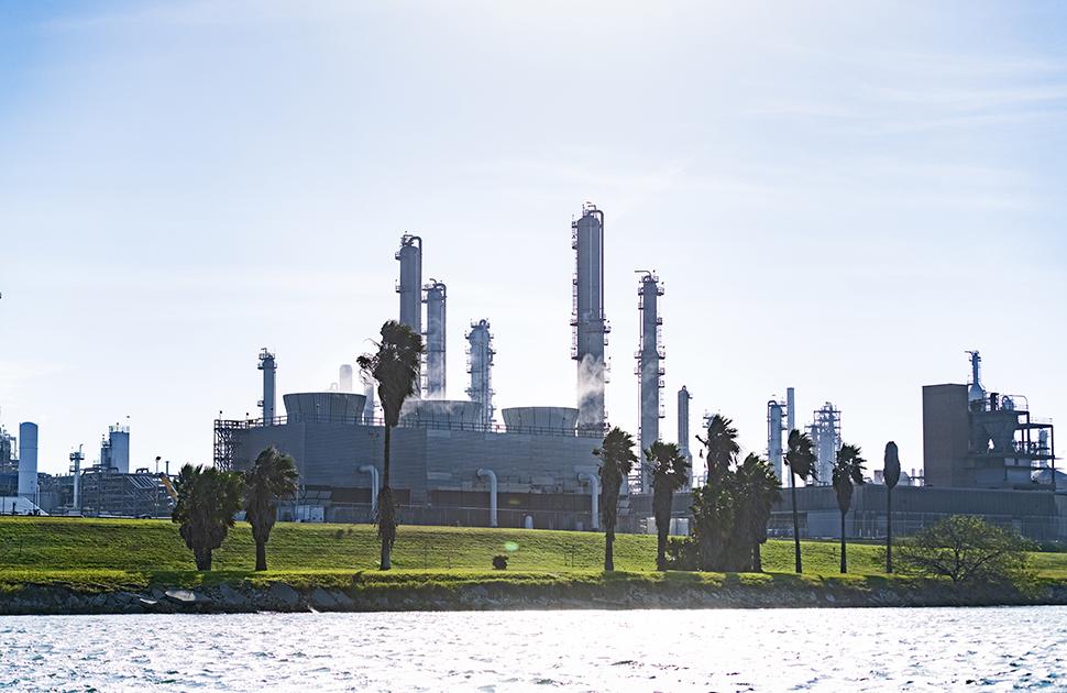 Bill Greehey Oil Refinery | Locations | Valero