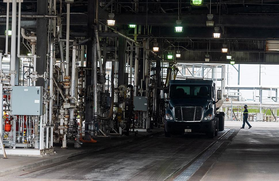 Bill Greehey Oil Refinery | Locations | Valero